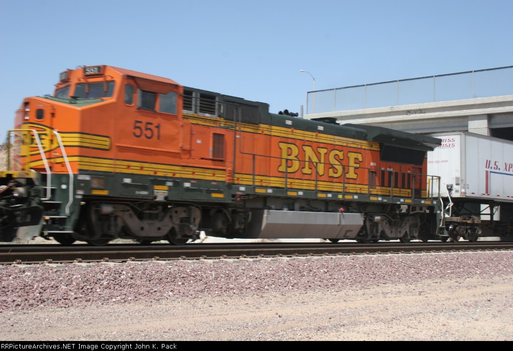 BNSF 551